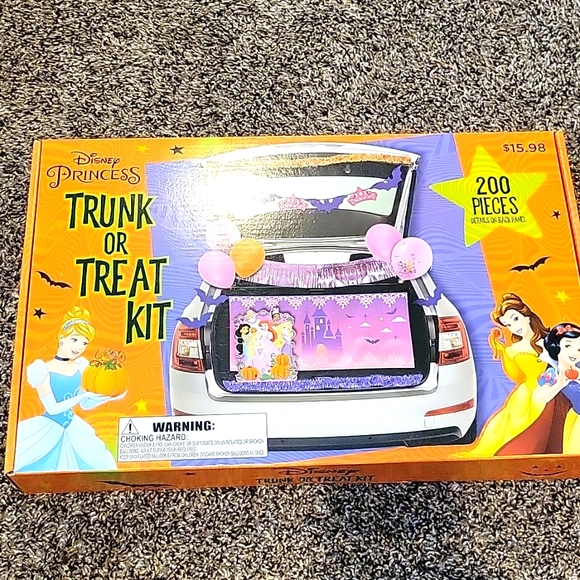Disney | Holiday | Nib Disney Princess Trunk Or Treat Kit 20 Pieces ...